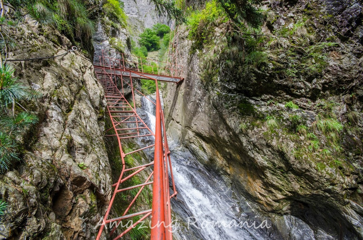 Valea lui Stan - adrenalină în canion | Muntii Nostri