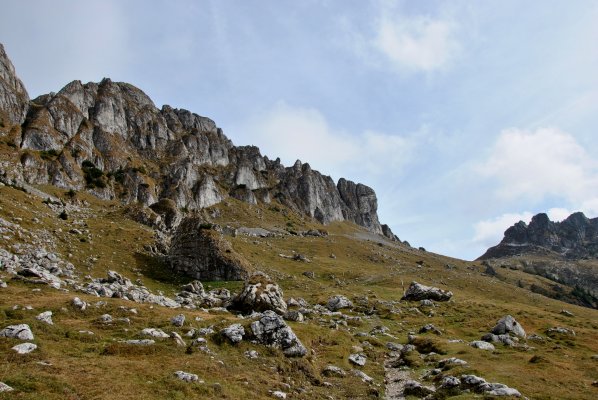 Moieciu de Sus - Şaua Strunga - Cabana Padina | Muntii Nostri